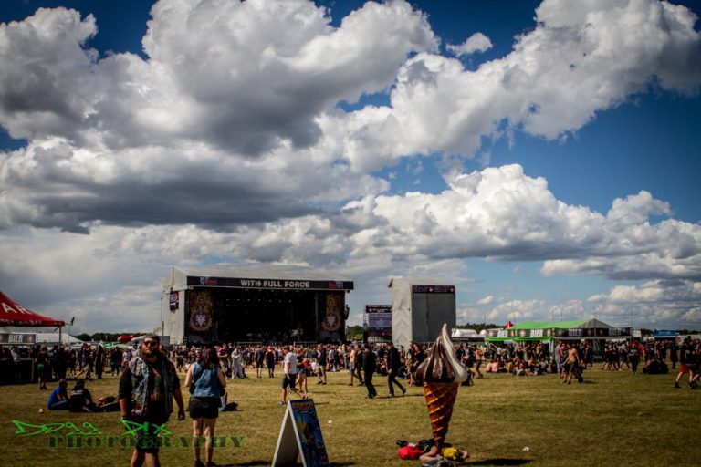 With Full Force zieht vom Acker nach Ferropolis! › Festivalhopper